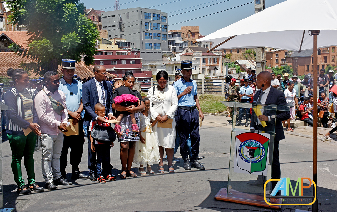 IL Y A 45 ANS Le colonel Ratsimandrava fut tué à Ambohijatovo - Agence ...